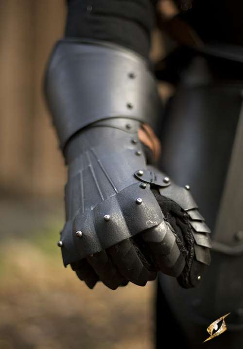 Conquest Undead Gauntlets | Epic Armoury Australia