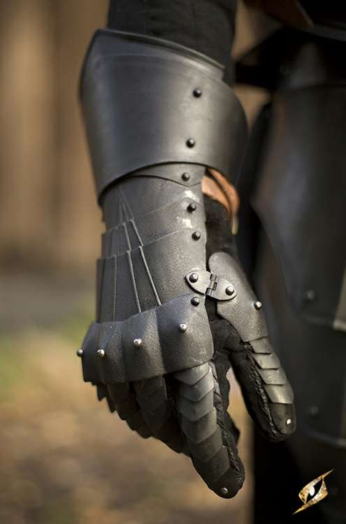 Conquest Undead Gauntlets | Epic Armoury Australia